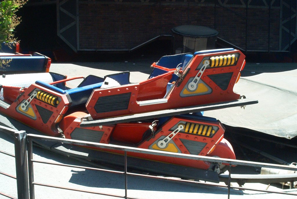 Batman: The Ride comes to California: Part 3 of our Inverted Coaster ...