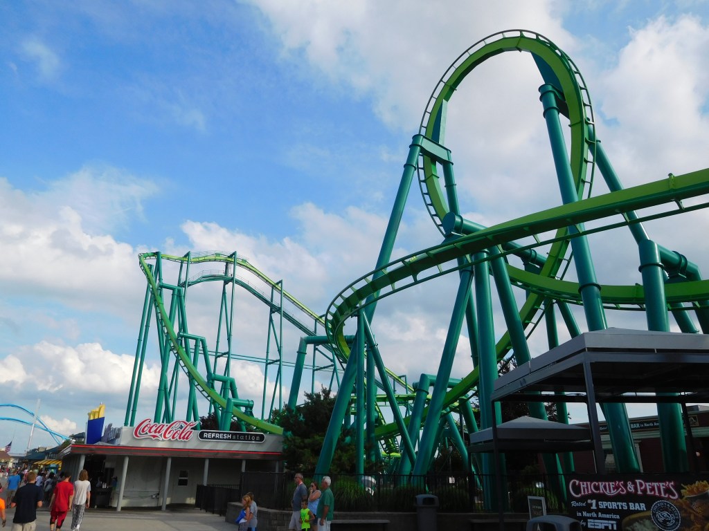 A Bird of Prey lands at Cedar Point: Part 4 of our Inverted Coaster ...