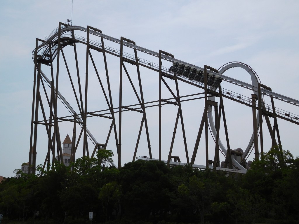 Pyrenees in Japan: Part 11 of our Inverted Coaster Series – ParkVault