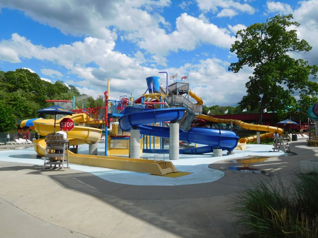 Splash Away Bay at Quassy: Part 4 of our water park history – ParkVault