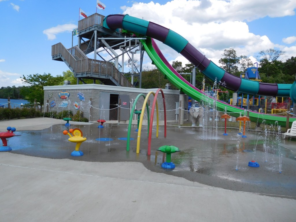 Splash Away Bay at Quassy: Part 4 of our water park history – ParkVault