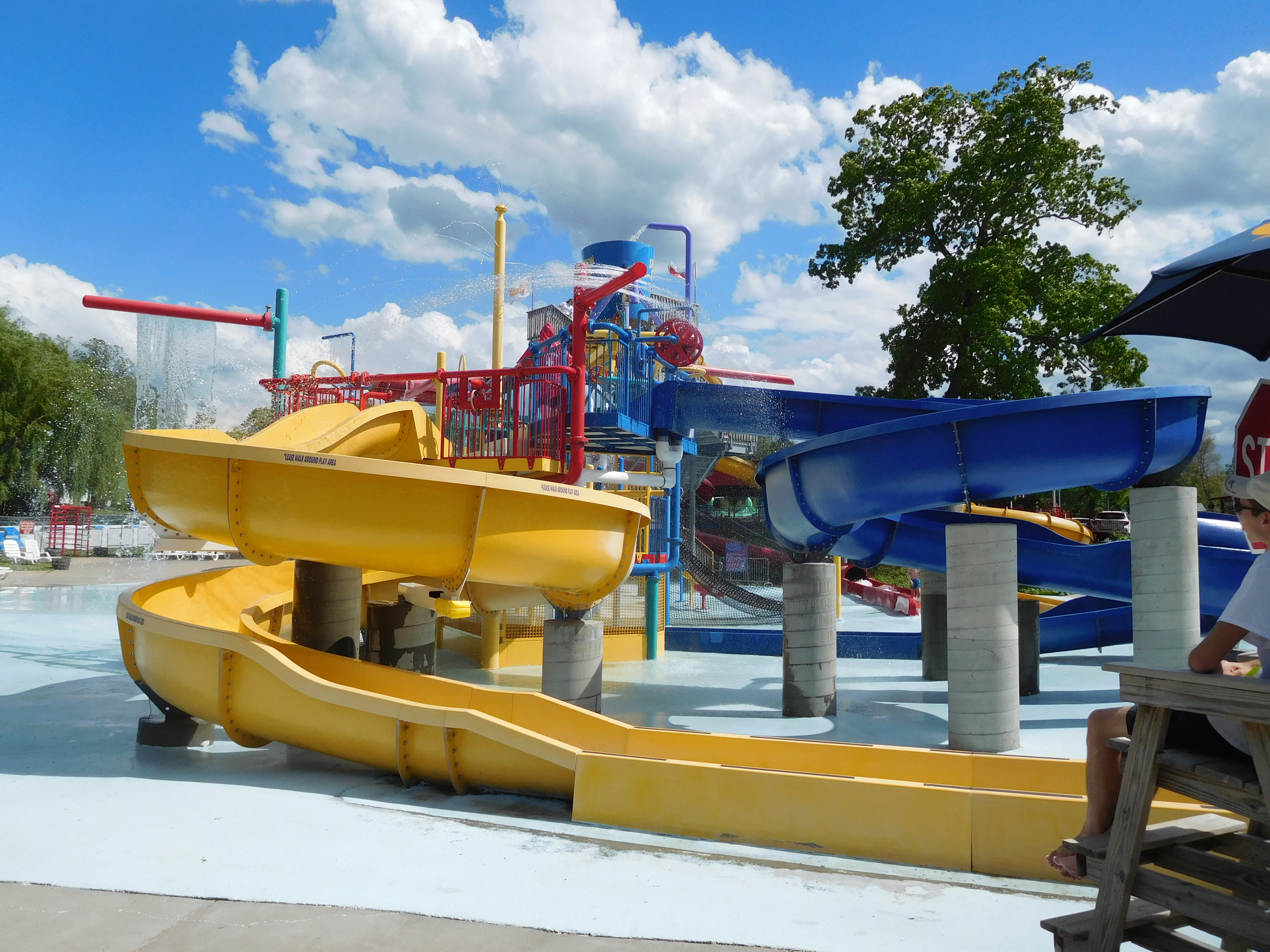 Splash Away Bay at Quassy: Part 4 of our water park history – ParkVault