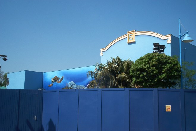 An analysis of why the Walt Disney Studios in Paris failed and the ...